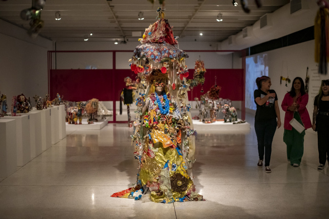 Exposição de Efigênia Rolim e Hélio Leites no MAC-PR é finalista do ...