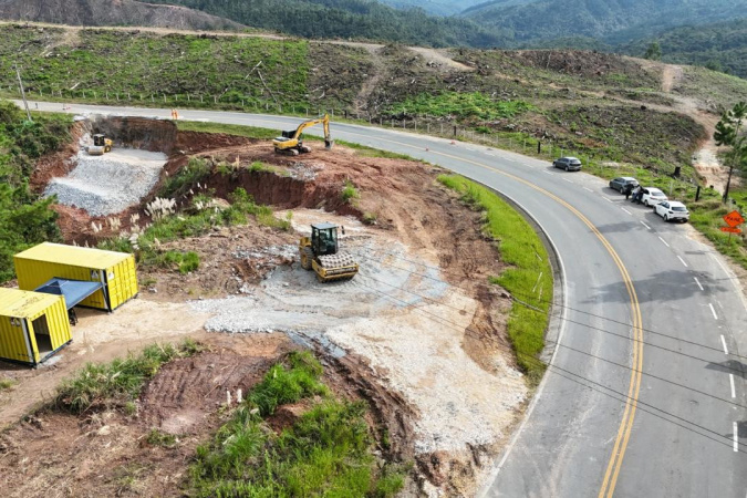 DER/PR recupera PR-092 em Rio Branco do Sul após danos causados por chuvas | Governo do Estado ...